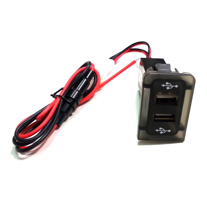 USB зарядно с два USB изхода за автомобил Голф 4/Бора 4 VW Golf 4 Bora ...